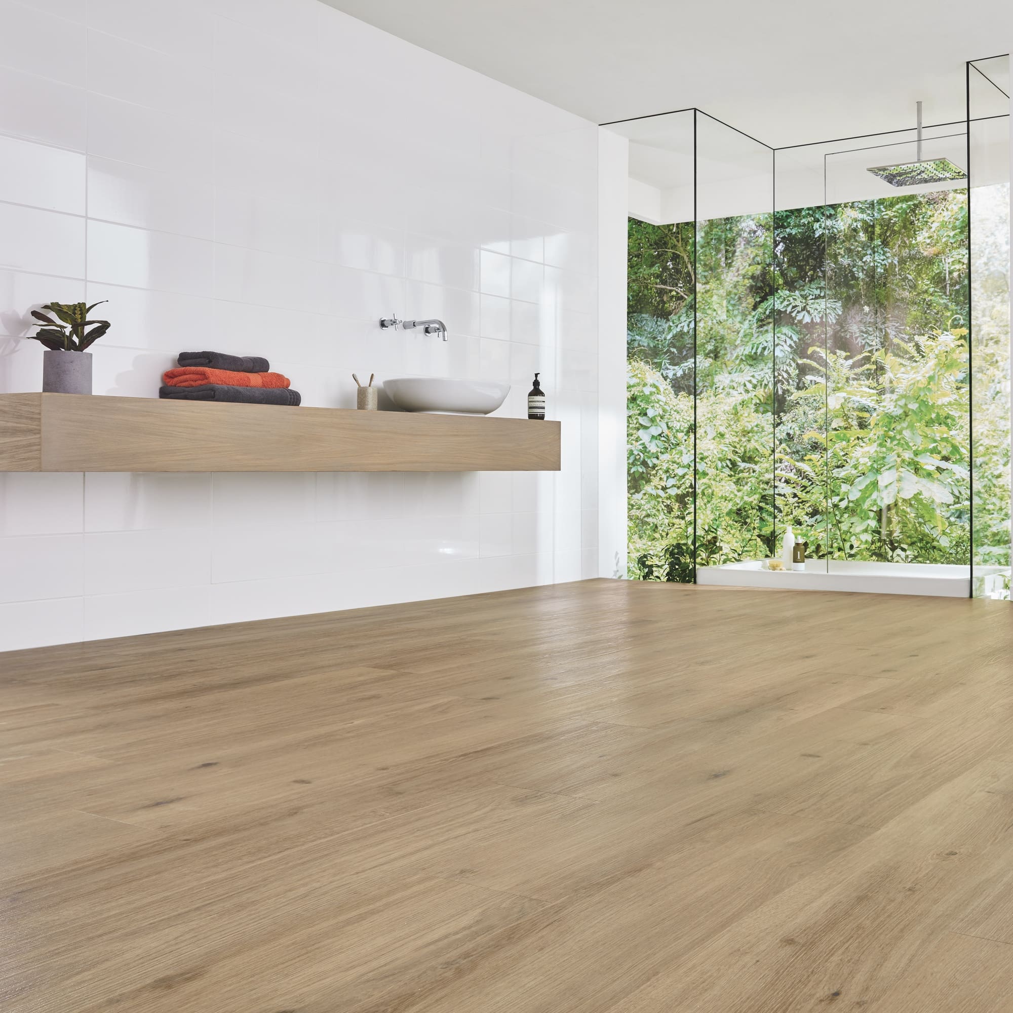 Light Wood LVT Flooring - 4homes